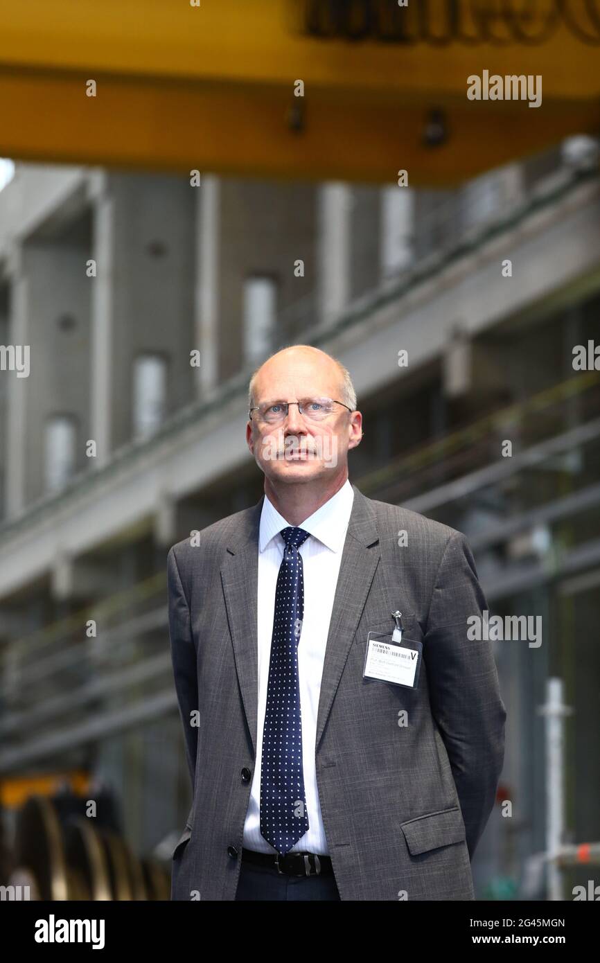 Ministerpräsident Michael Kretschmer, Staatsminister Thomas Schmidt und ...