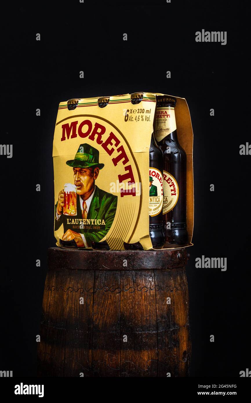 6 pack beer can hi-res stock photography and images - Alamy