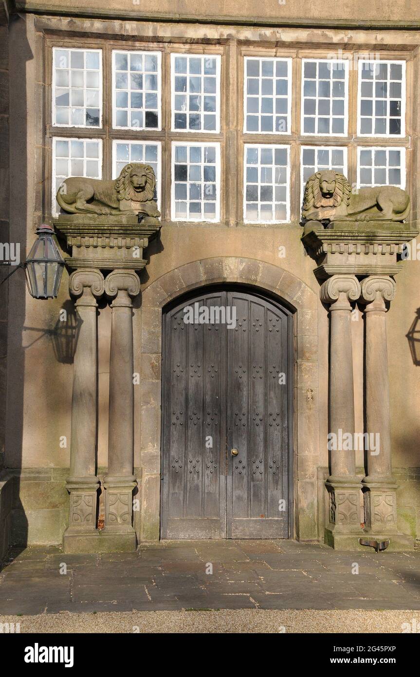 Town hall chorley hi-res stock photography and images - Alamy