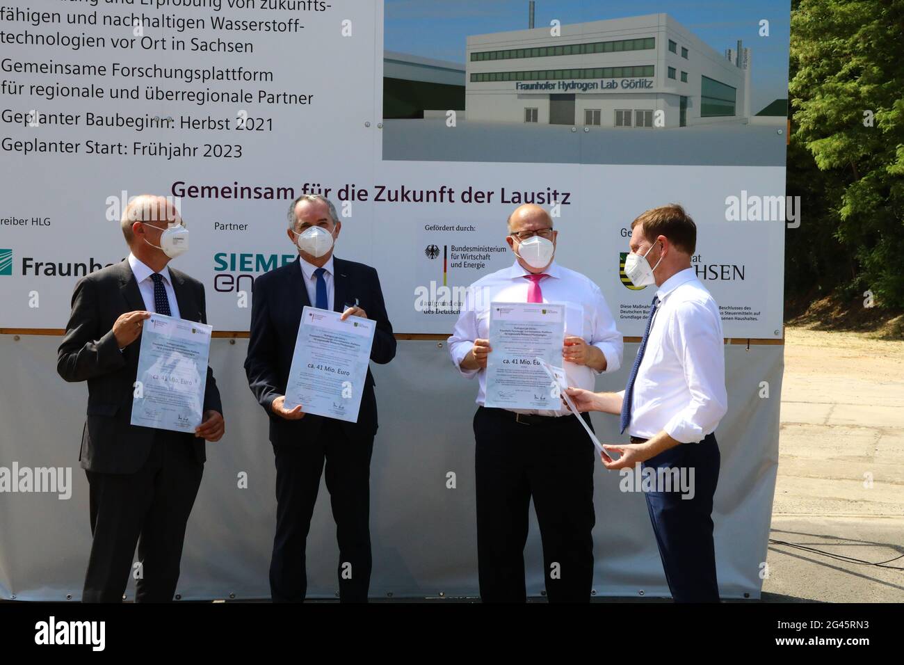 Ministerpräsident Michael Kretschmer, Staatsminister Thomas Schmidt und ...