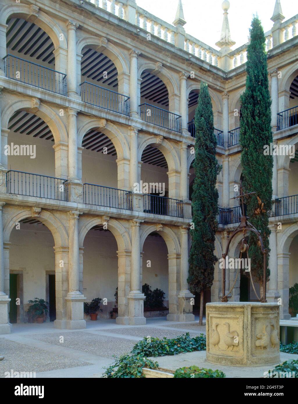 Alcala de henares universidad hi-res stock photography and images - Alamy