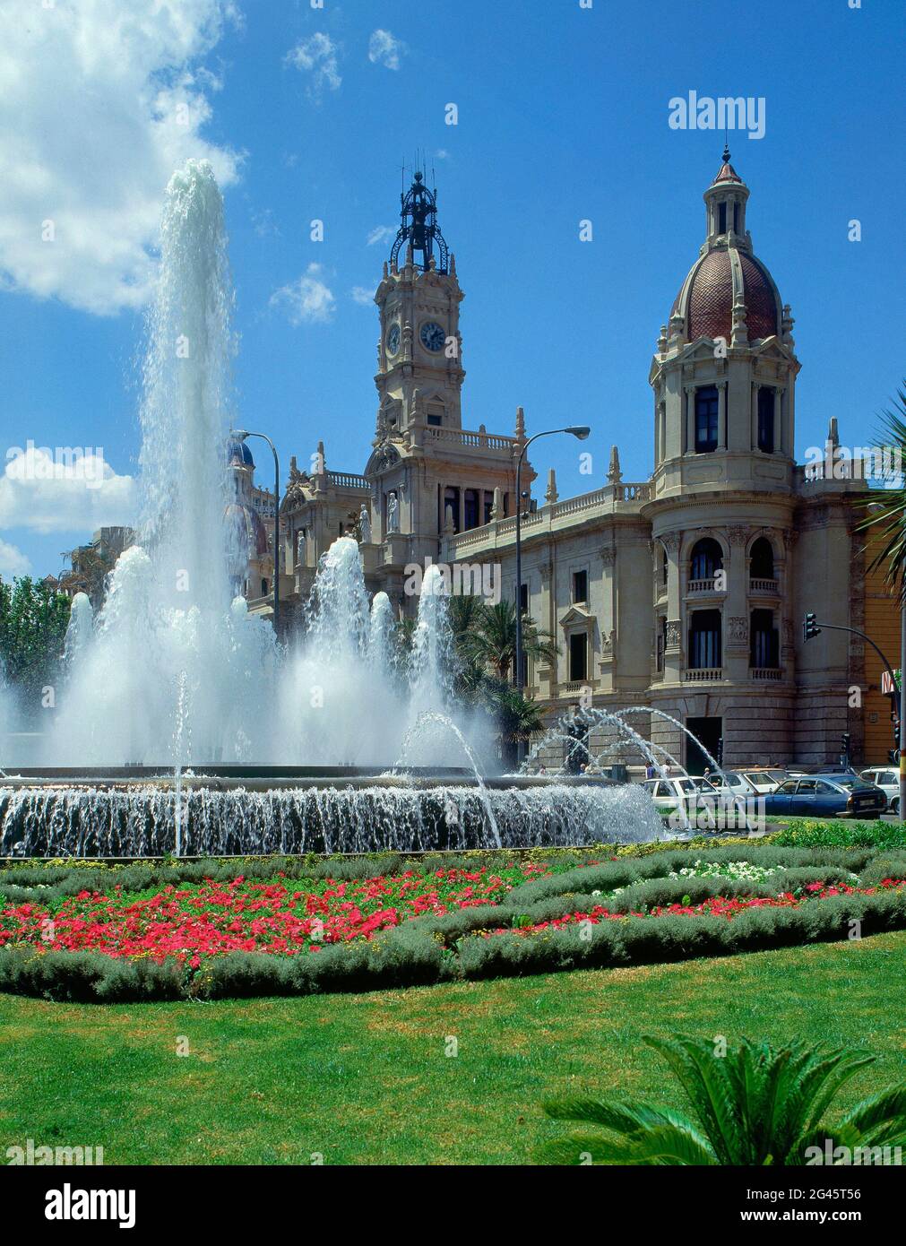 PLAZA DEL PAIS VALENCIANO Y AYUNTAMIENTO-FUENTE - FOTO AÑOS 80 ...