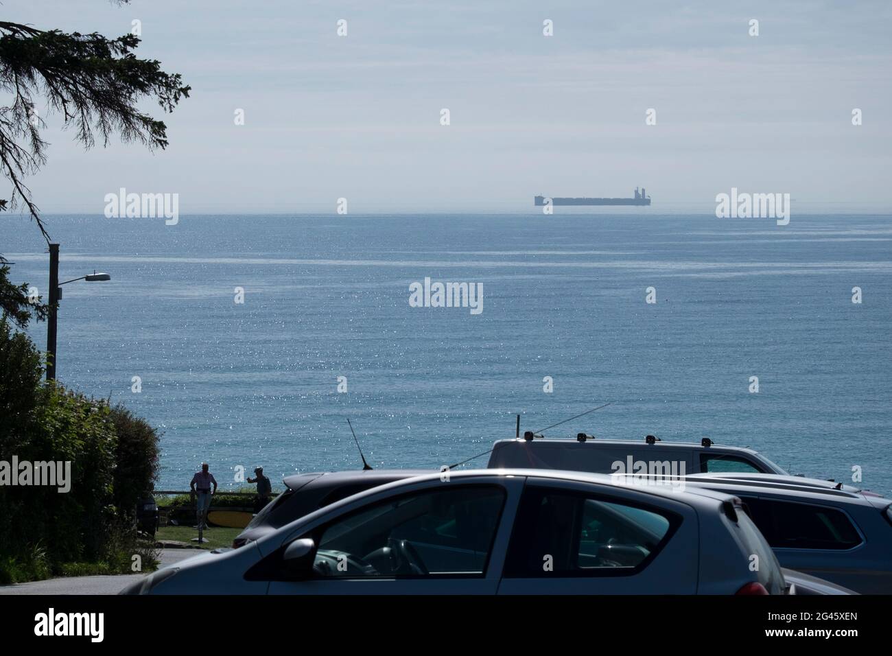 Coverack, Cornwall, UK. 19th June, 2021. Sunny weather and ideal ...