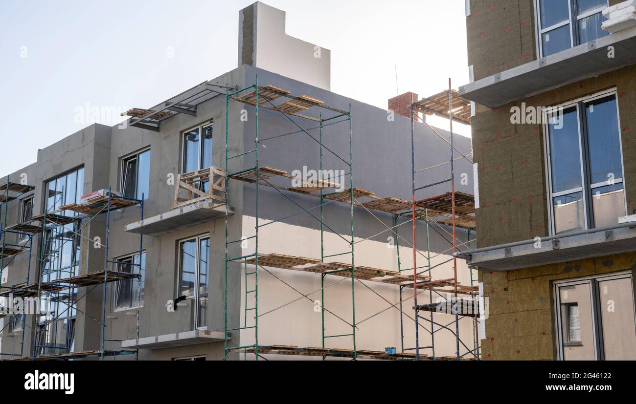 scaffolding, building construction site, industry work process Stock Photo - Alamy