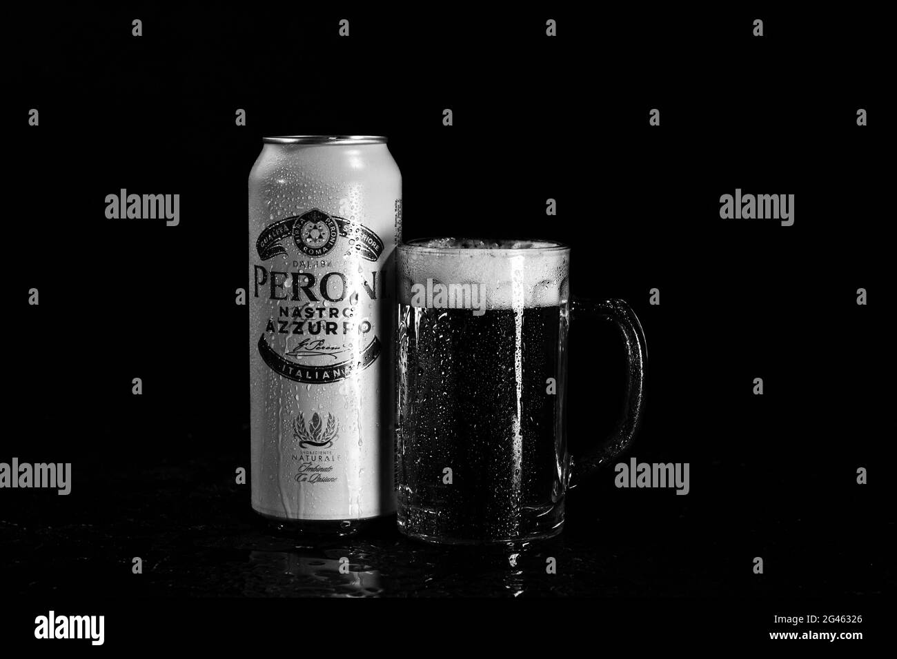 Bottle of peroni Black and White Stock Photos & Images - Alamy