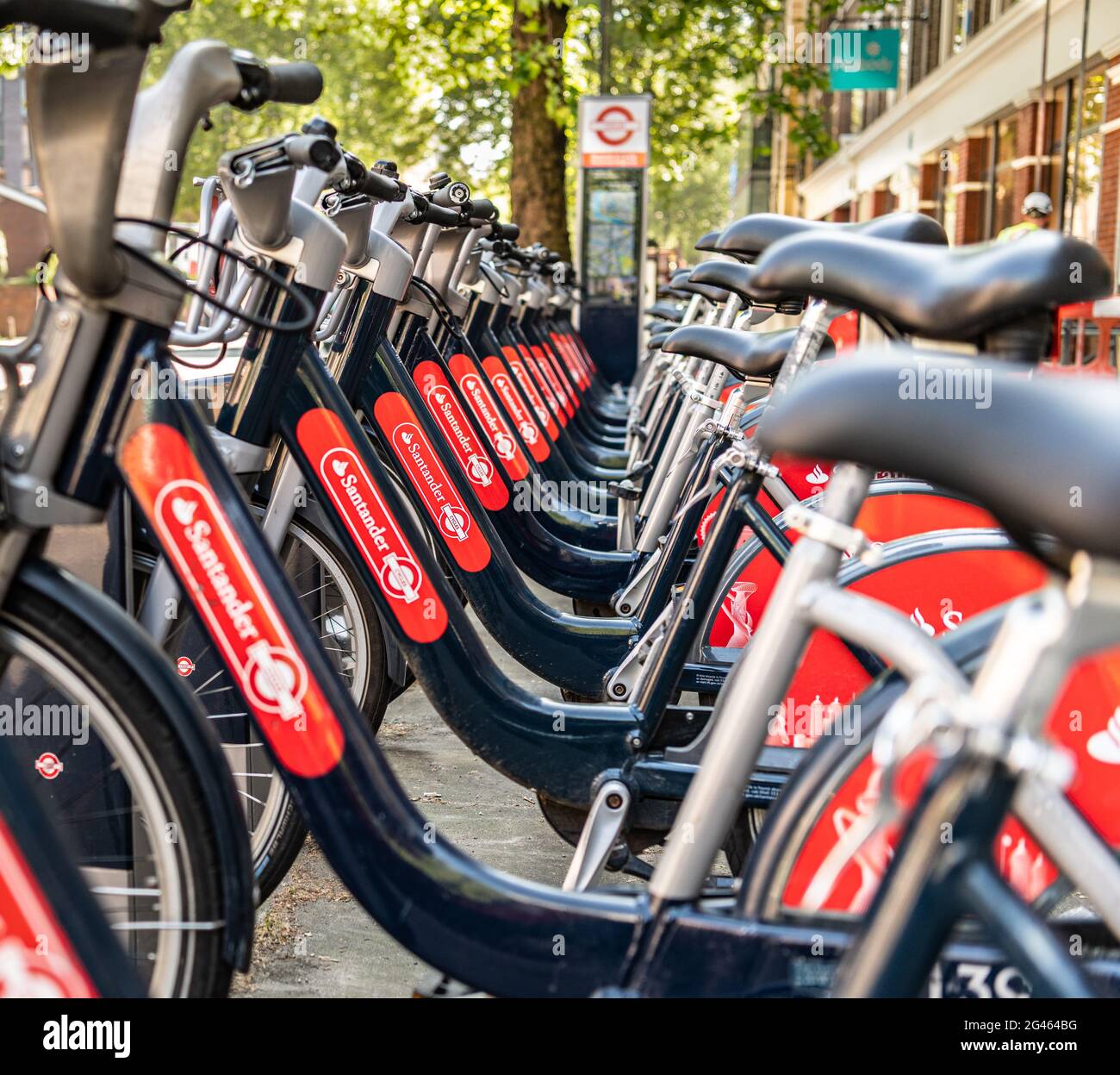 Santander Bank Rental Cycles lined up on their stands, London, UK Stock ...