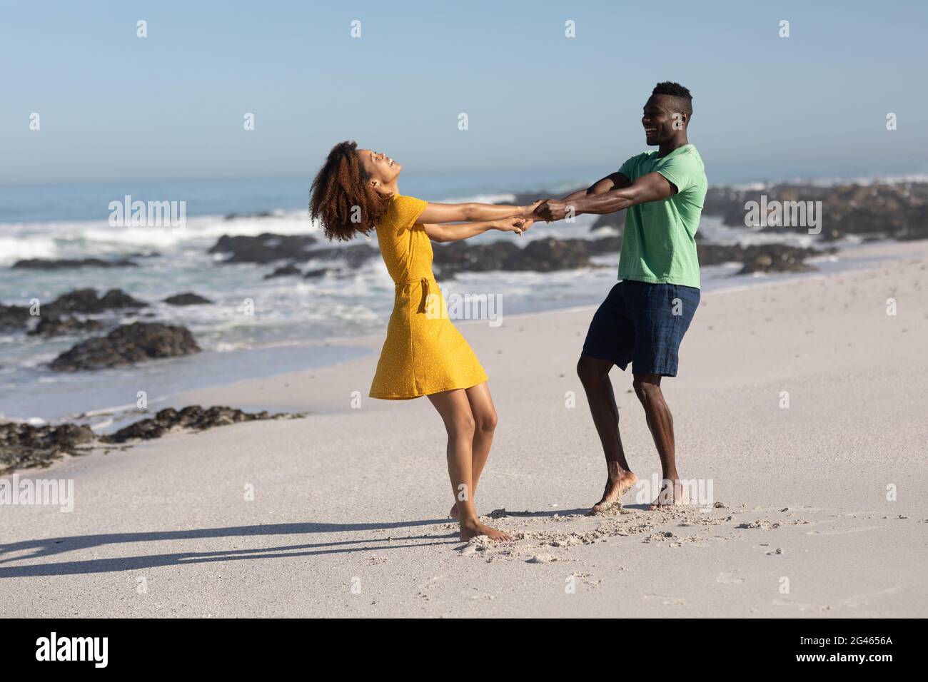 Couple tropical beach mixed race hi-res stock photography and images ...