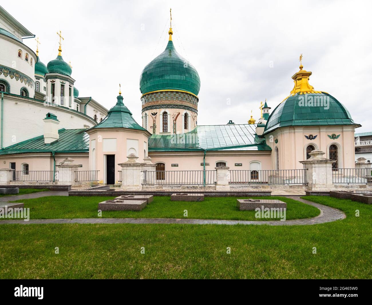 Russian orthodox burial ground hi-res stock photography and images - Alamy
