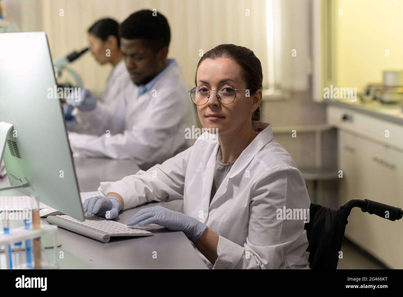 Laboratory technology hi-res stock photography and images - Alamy