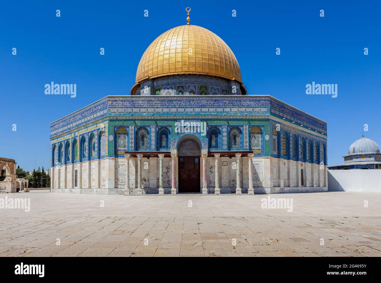 Temple dome hi-res stock photography and images - Alamy