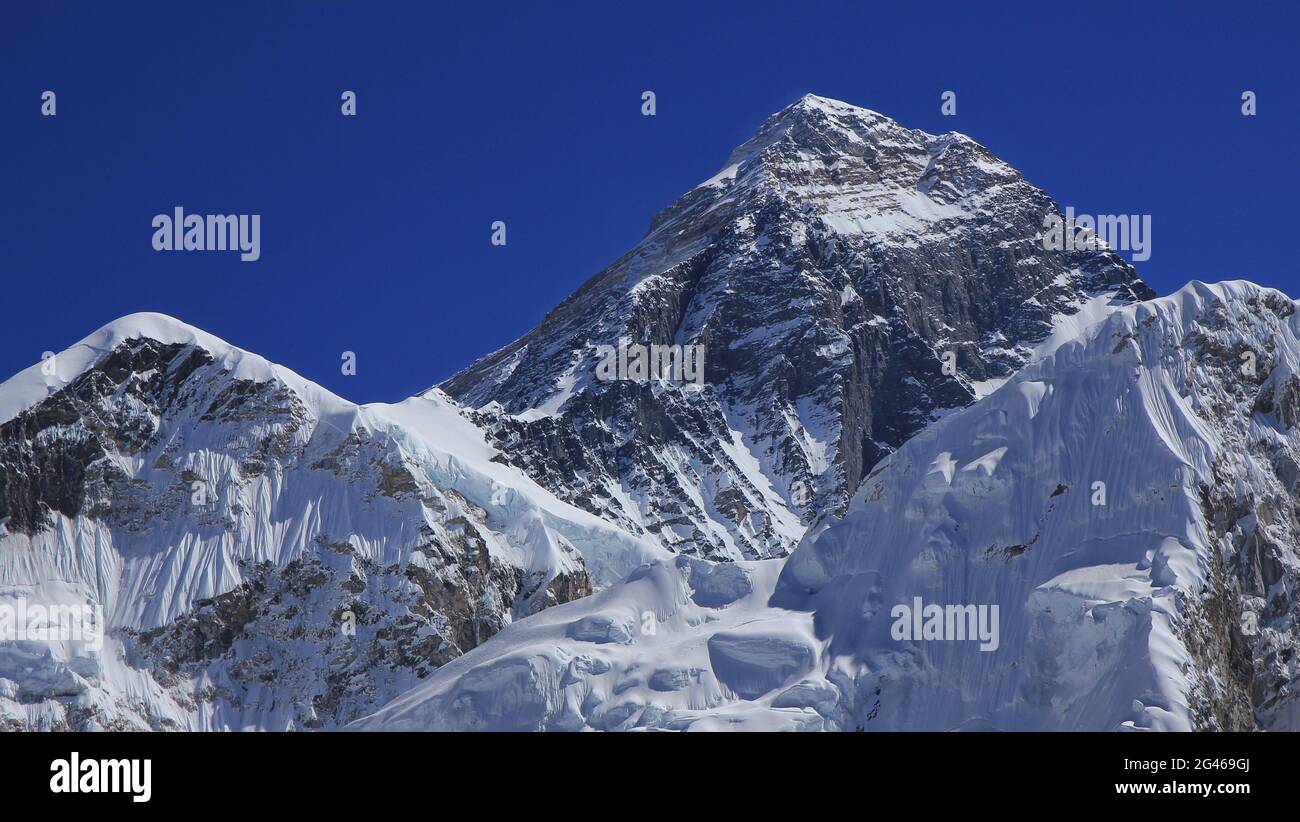 Mount Everest, view from Kala Patthar Stock Photo - Alamy