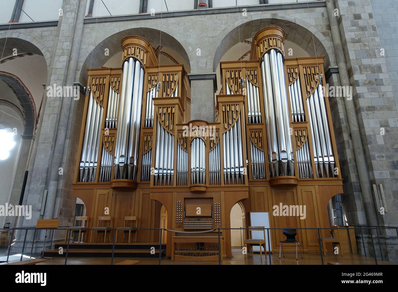 Modern Church Organ High Resolution Stock Photography and Images - Alamy