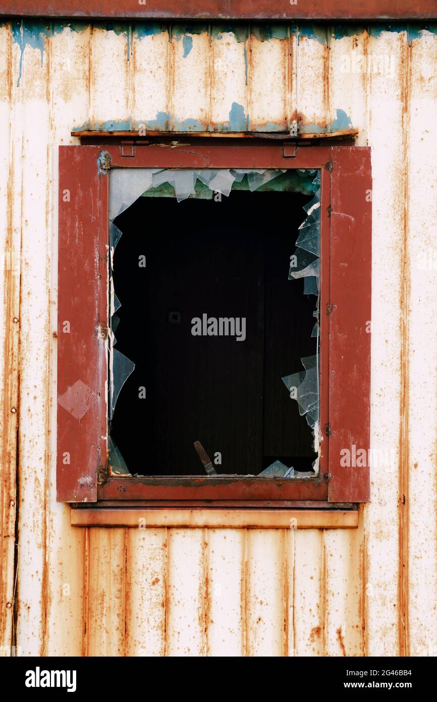 Broken glass wall hi-res stock photography and images - Alamy