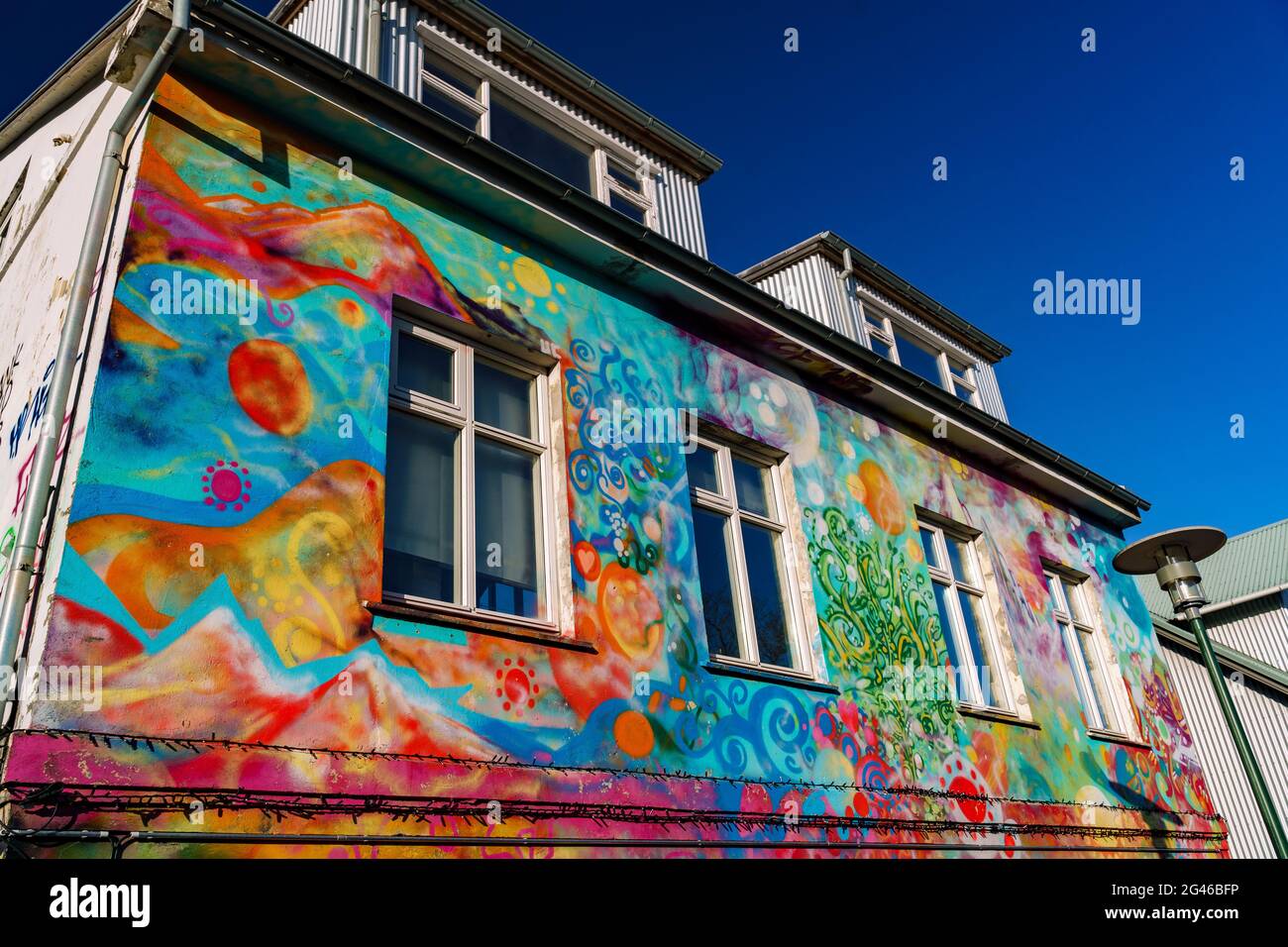 Exterior architecture town street graffiti hi-res stock photography and ...