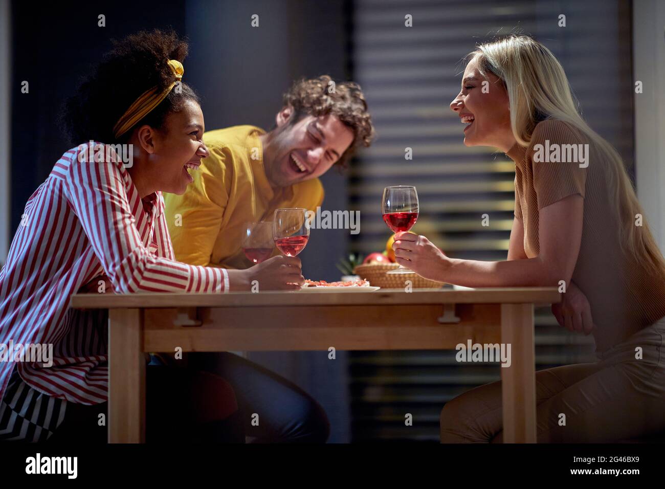 Man laughing table hi-res stock photography and images - Alamy