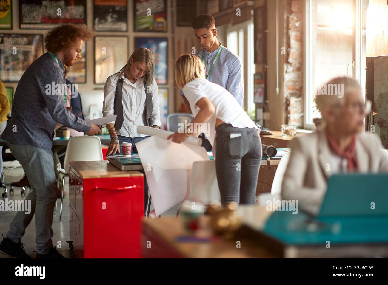 Adult teamwork hi-res stock photography and images - Alamy