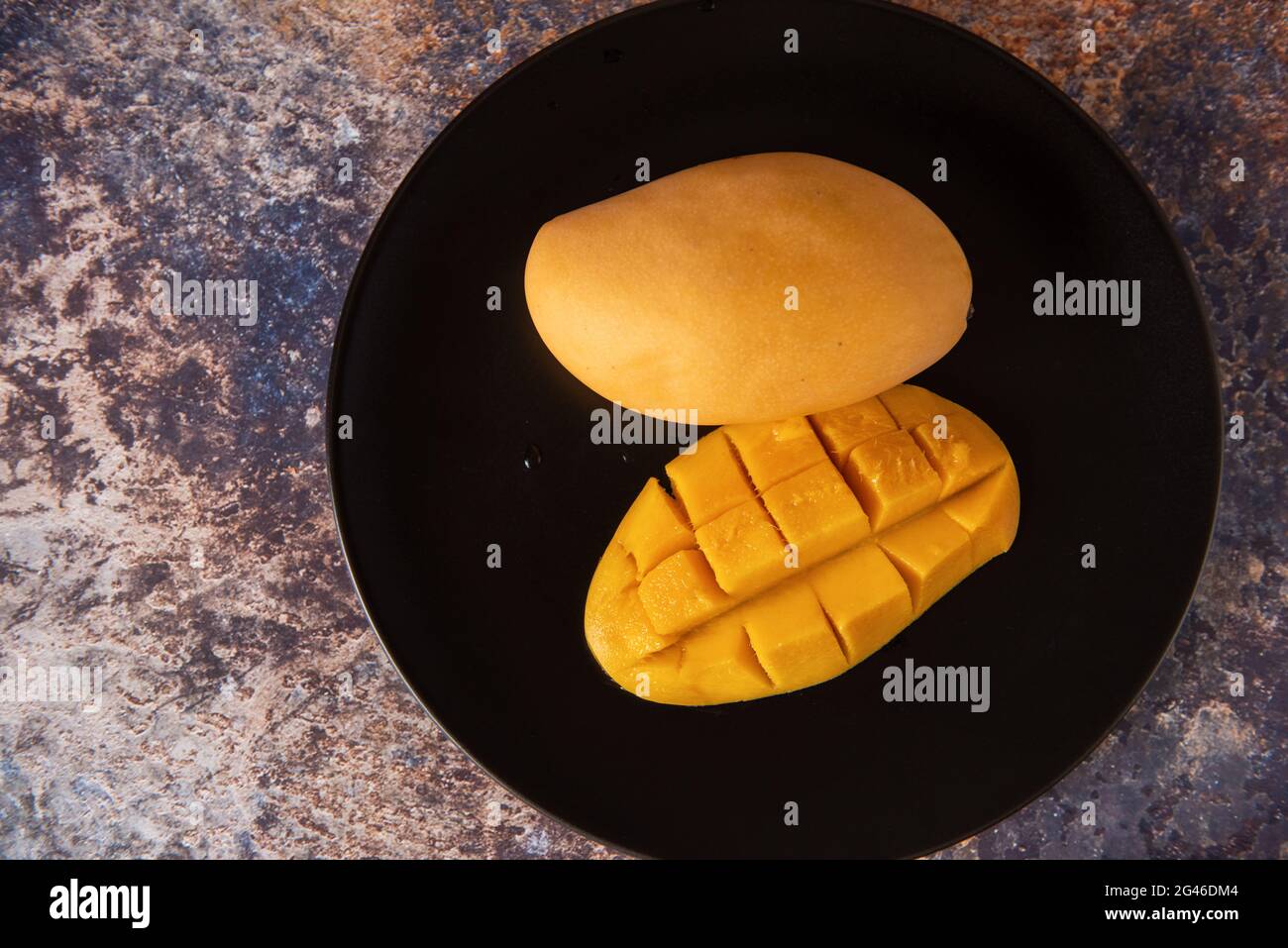 Mango edible stone fruit hi-res stock photography and images - Alamy