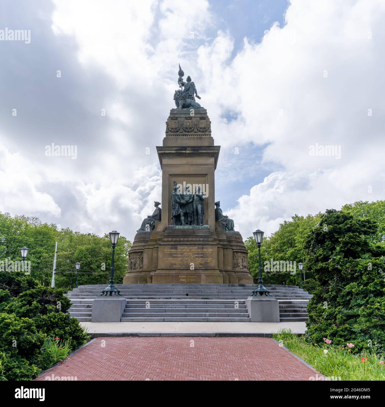 Dutch independence monument hi-res stock photography and images - Alamy