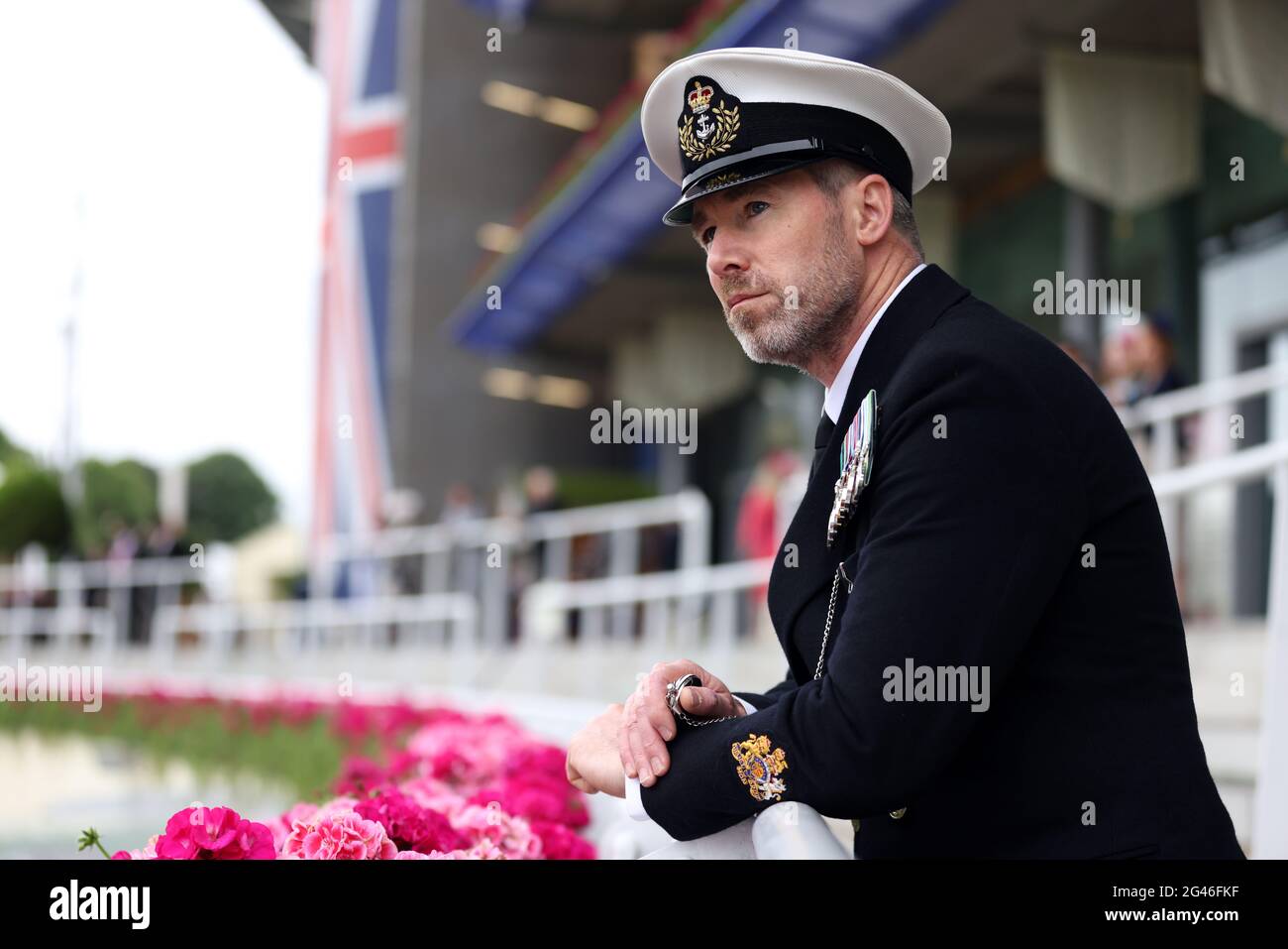Royal ascot looks hi-res stock photography and images - Alamy
