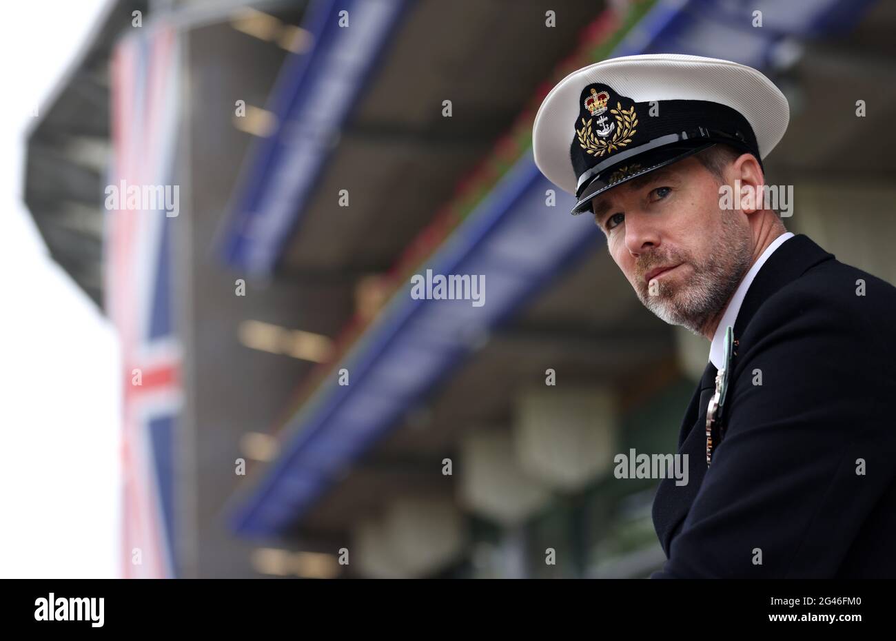 Royal ascot looks hi-res stock photography and images - Alamy