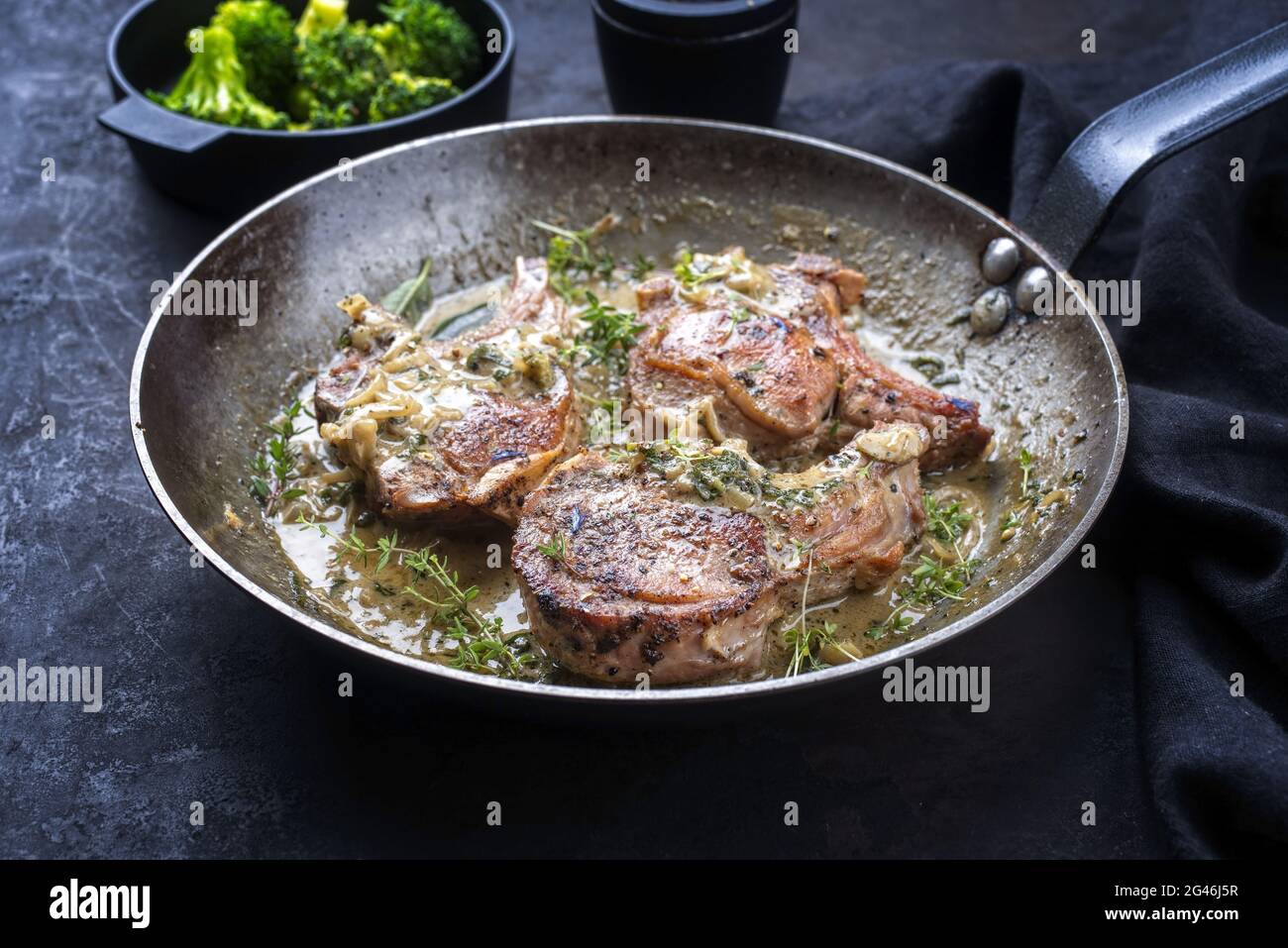 Jus de veau hi-res stock photography and images - Alamy