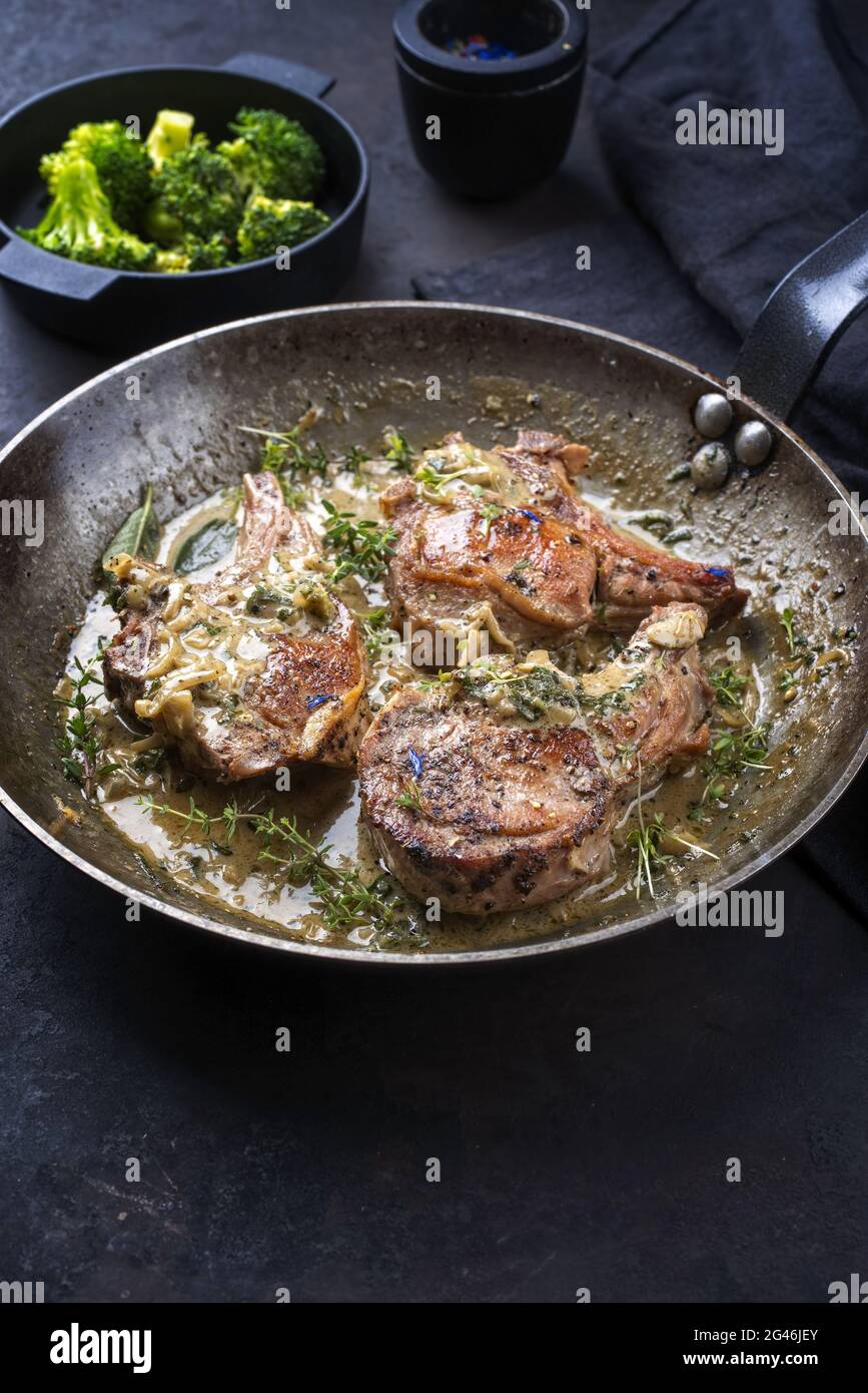 Short loin chops hi-res stock photography and images - Alamy