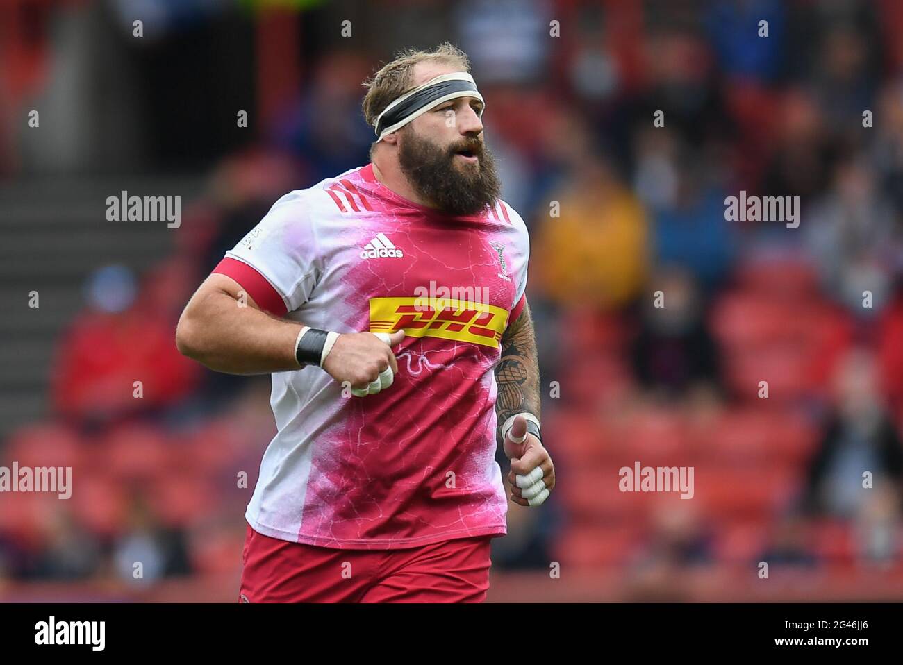 Joe Marler of Harlequins Rugby in action during the game Stock Photo ...