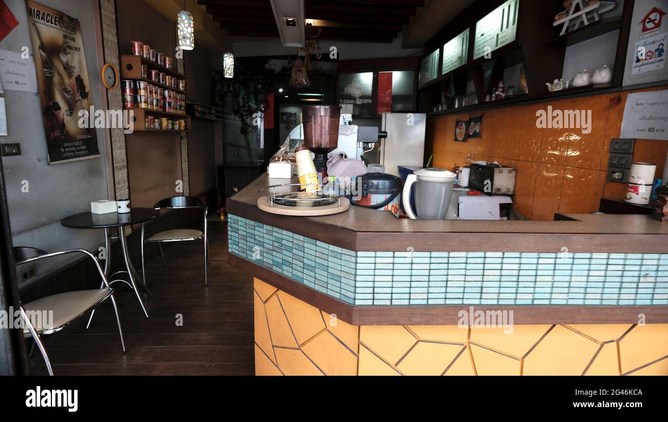 Tea shop counter hi-res stock photography and images - Alamy