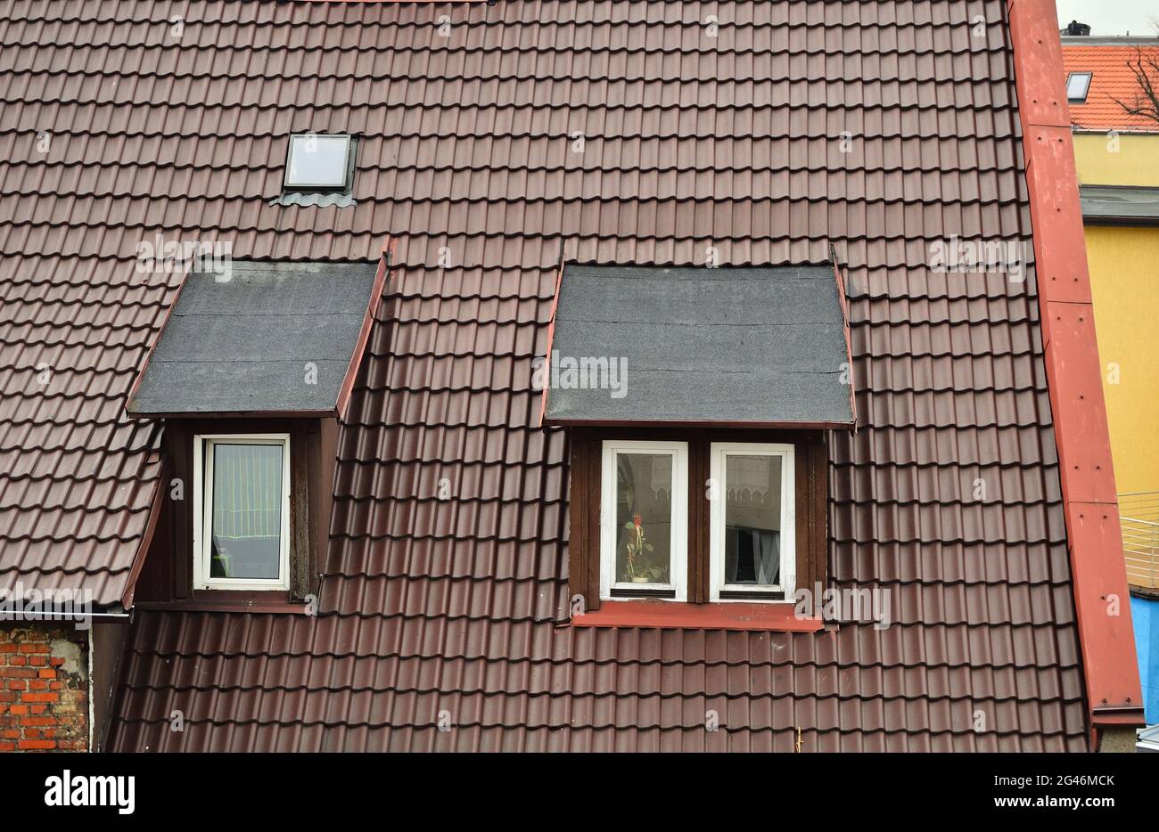 Skylight windows roof roof structure hi-res stock photography and ...