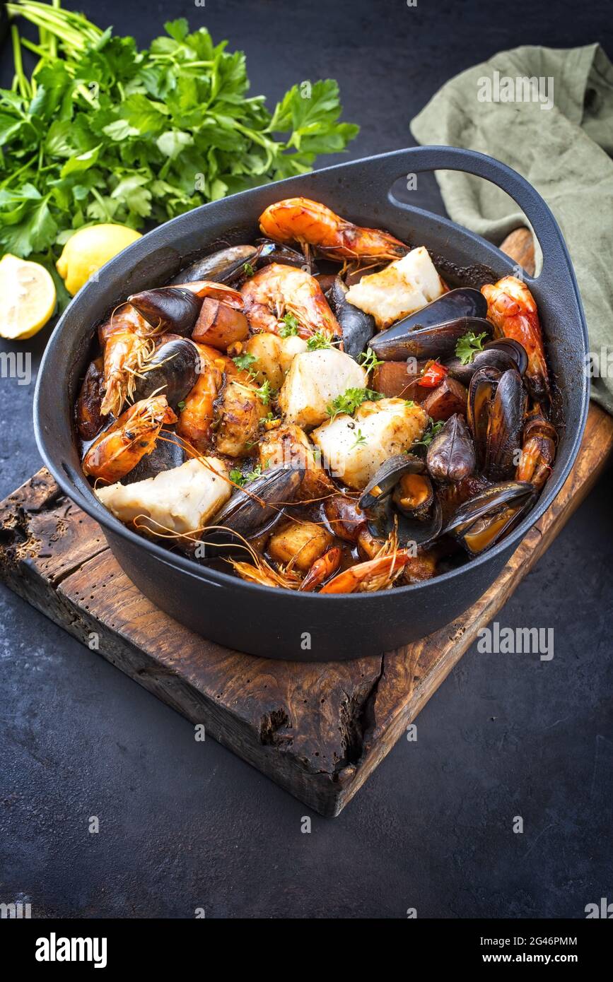 Traditional French seafood bouillabaisse with fish Stock Photo - Alamy