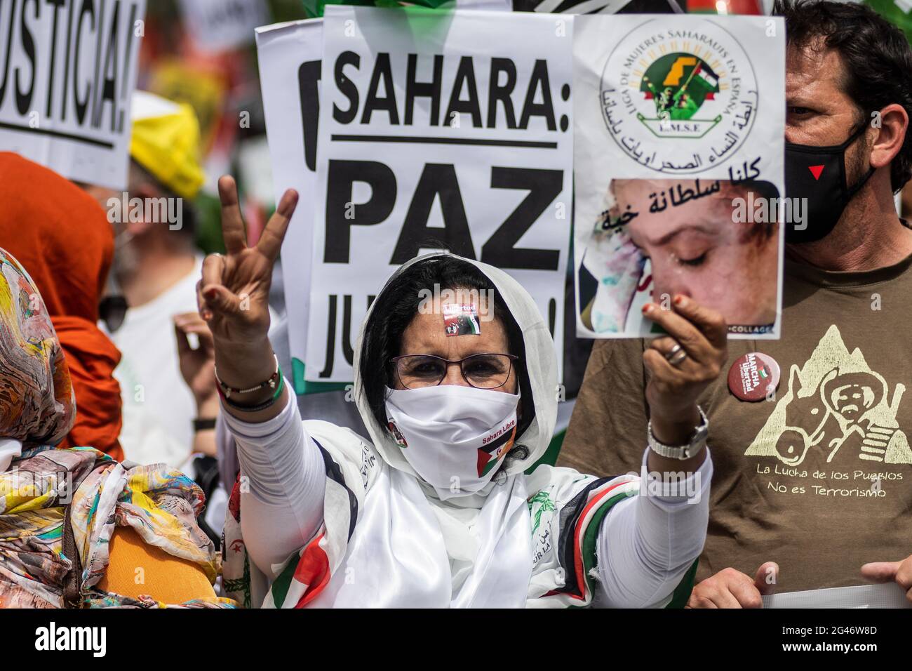 Sahara masks hi-res stock photography and images - Alamy