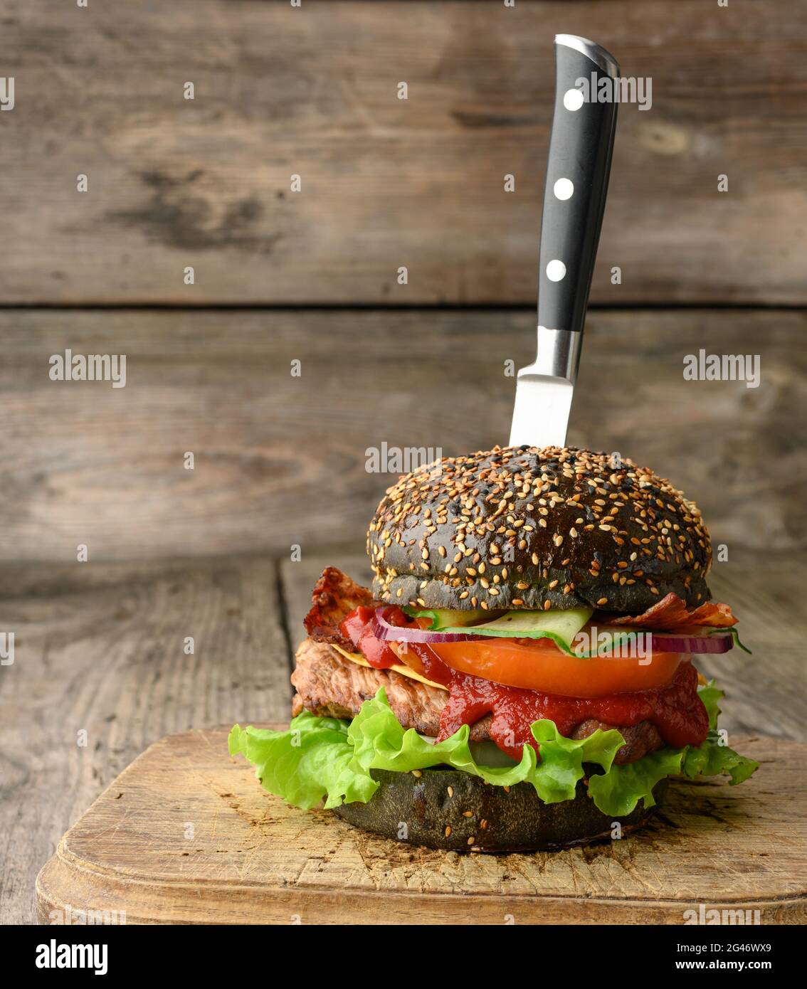 Black cheeseburger hi-res stock photography and images - Alamy