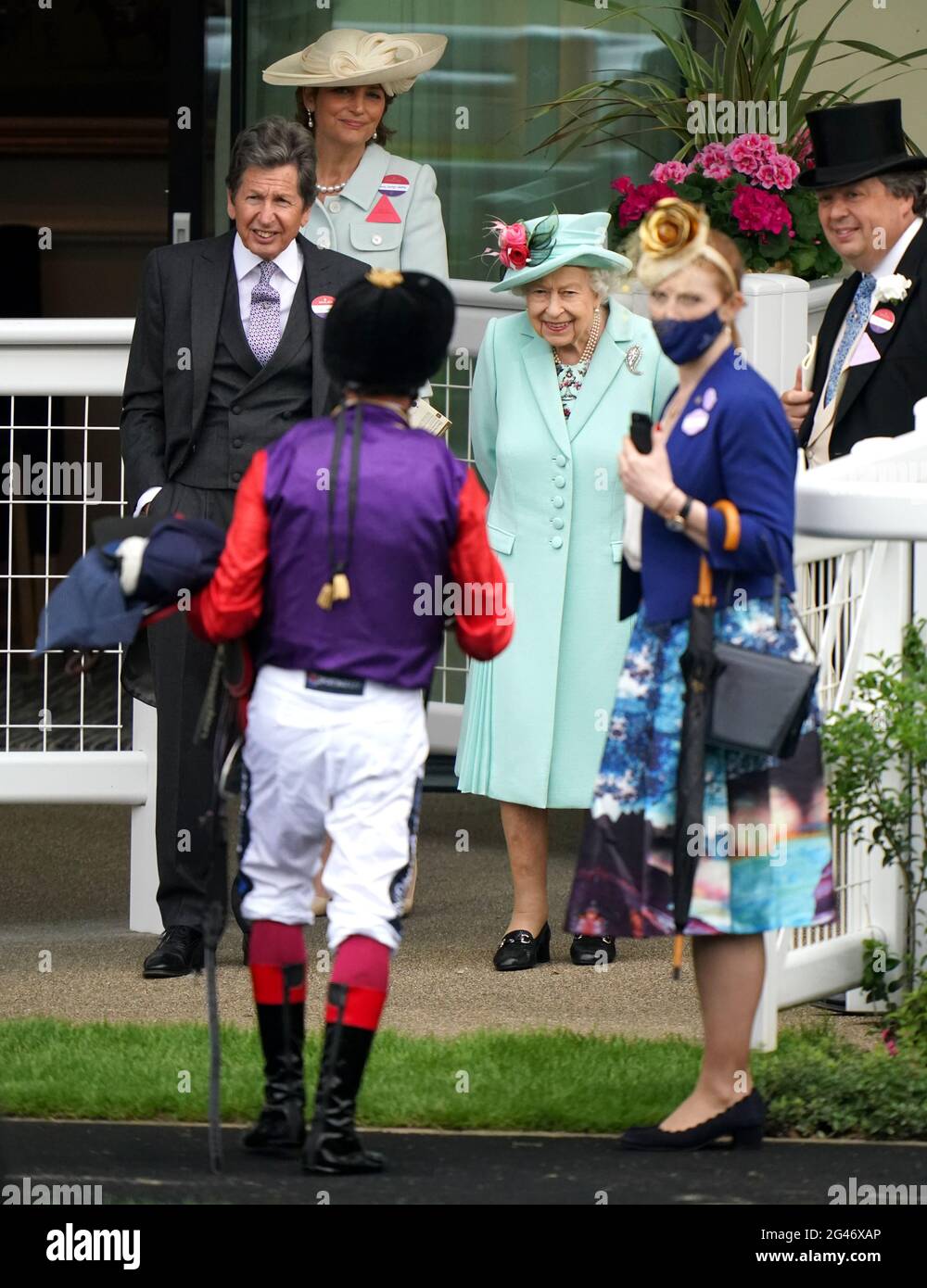 Queen Elizabeth II with racing manager John Warren and jockey Frankie ...