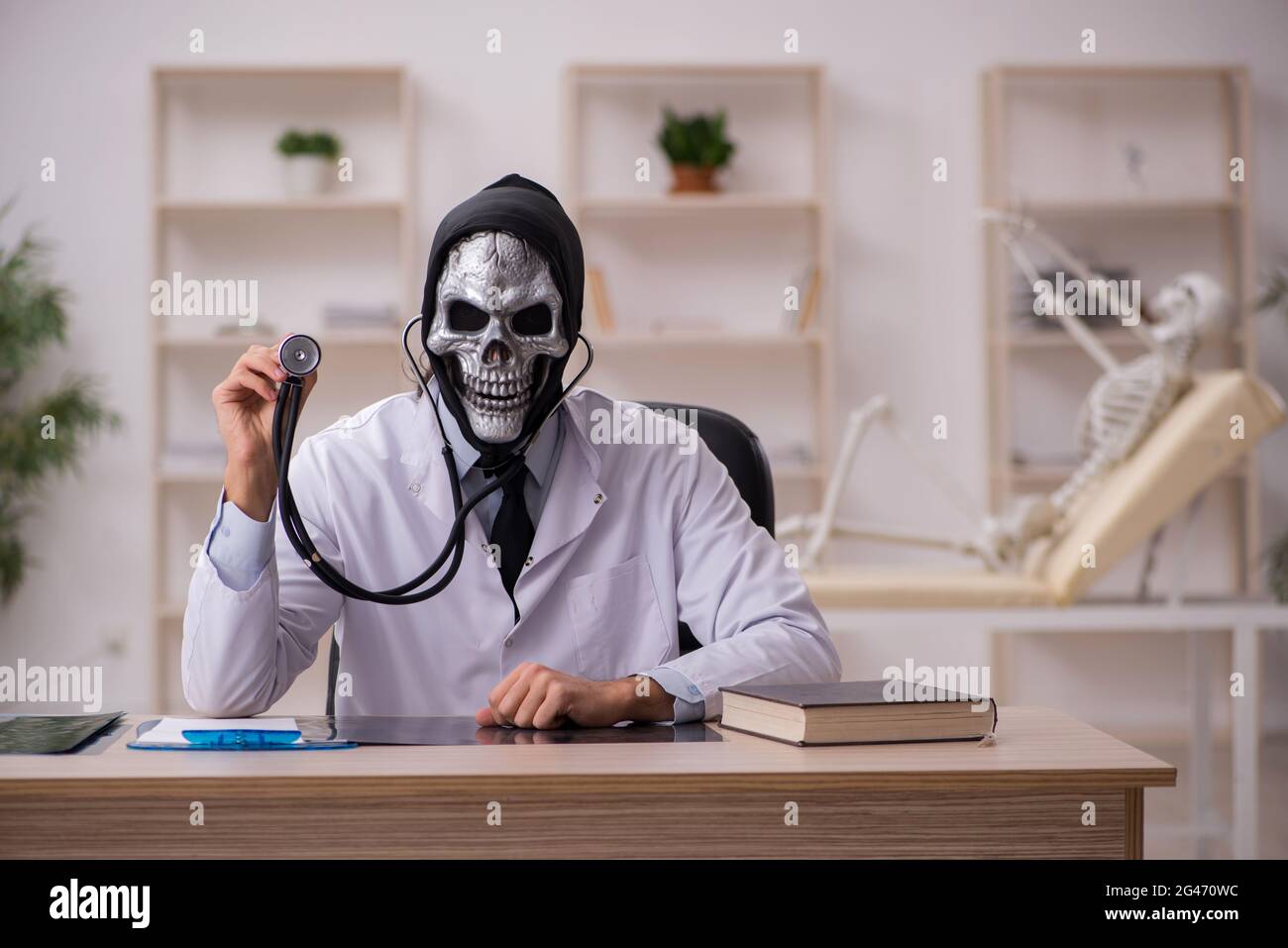 Evil doctor strange hi-res stock photography and images - Alamy