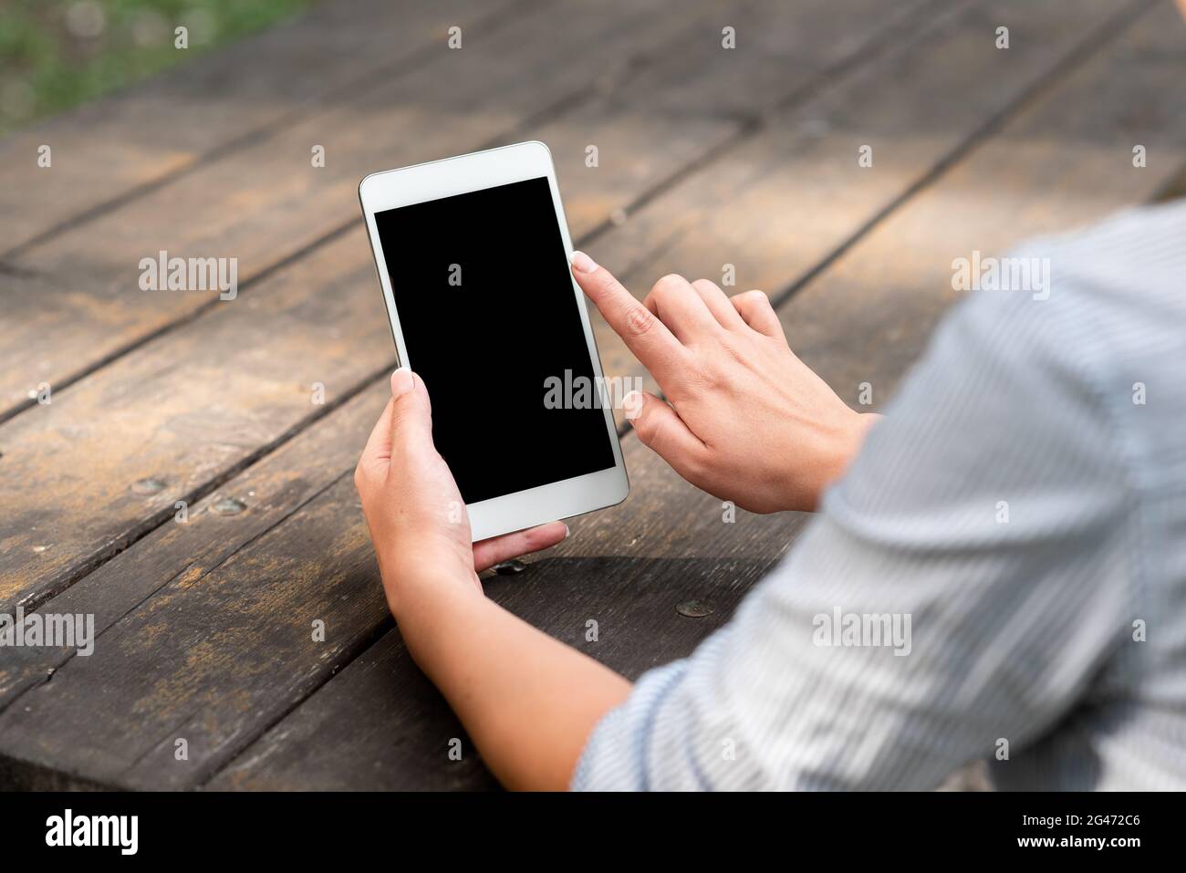 Connecting People Together, Voice Video Calling, Communication ...