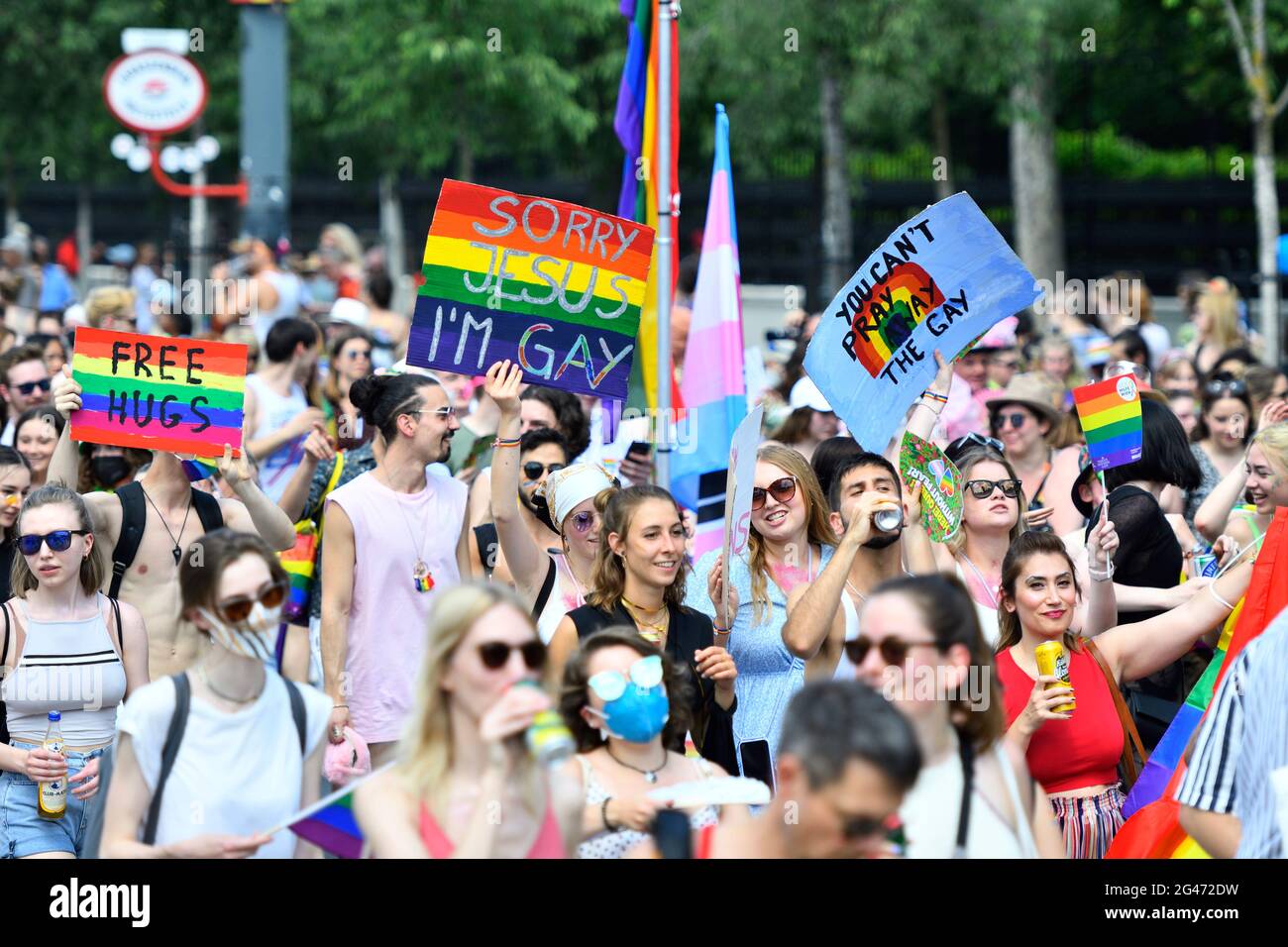 Vienna, Austria. 19th June, 2021. For the 25th time the rainbow parade ...