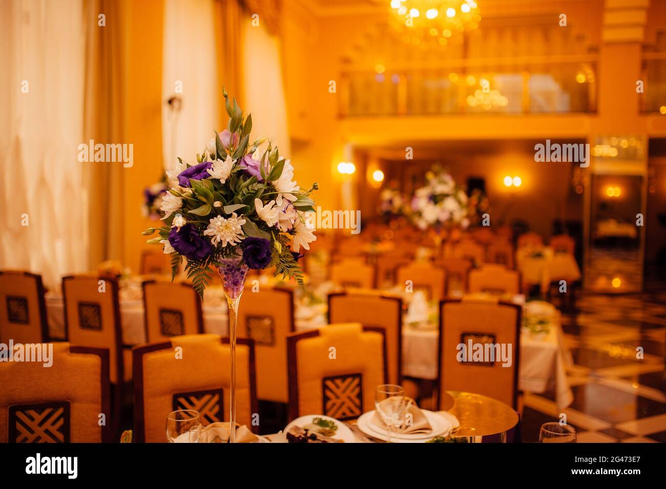 Flower compositions at a wedding banquet Stock Photo - Alamy