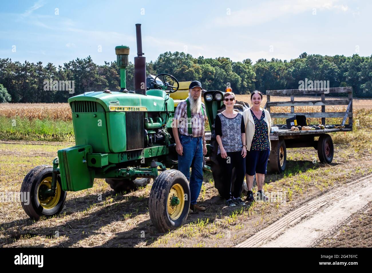 John Deere Lawn Tractor With Hay Wagon John Deere S160 Lawn Tractor