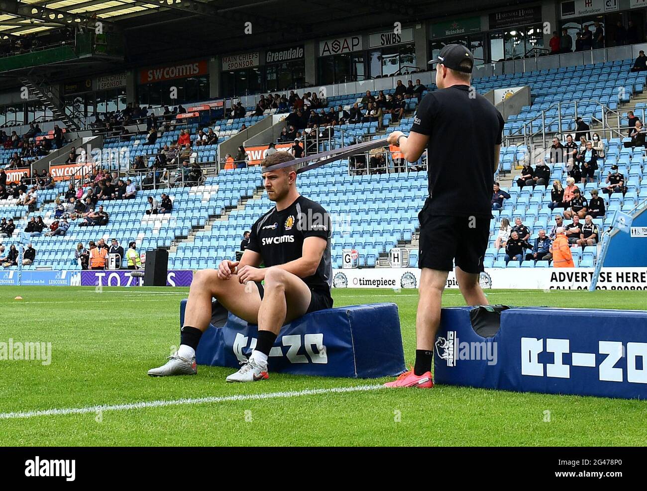 Exeter Chiefs' Ollie Devoto warming up prior to kick-off during the ...