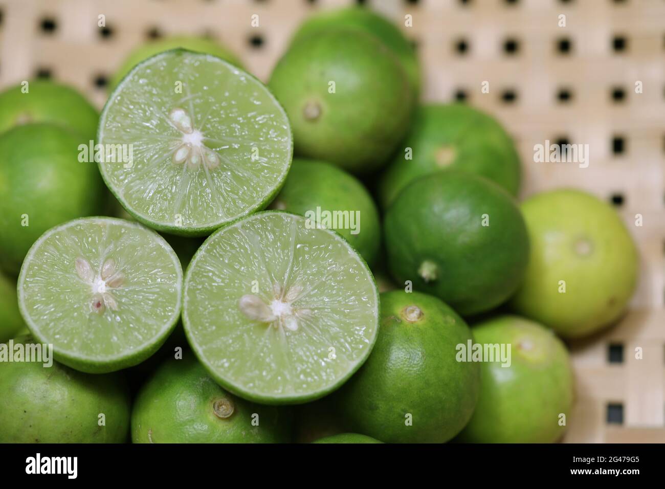 Lime in basket hi-res stock photography and images - Alamy