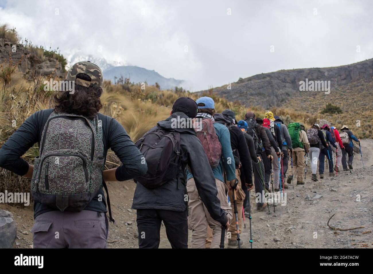 Group of hikers climbing the Pico de Orizaba in North America Stock ...