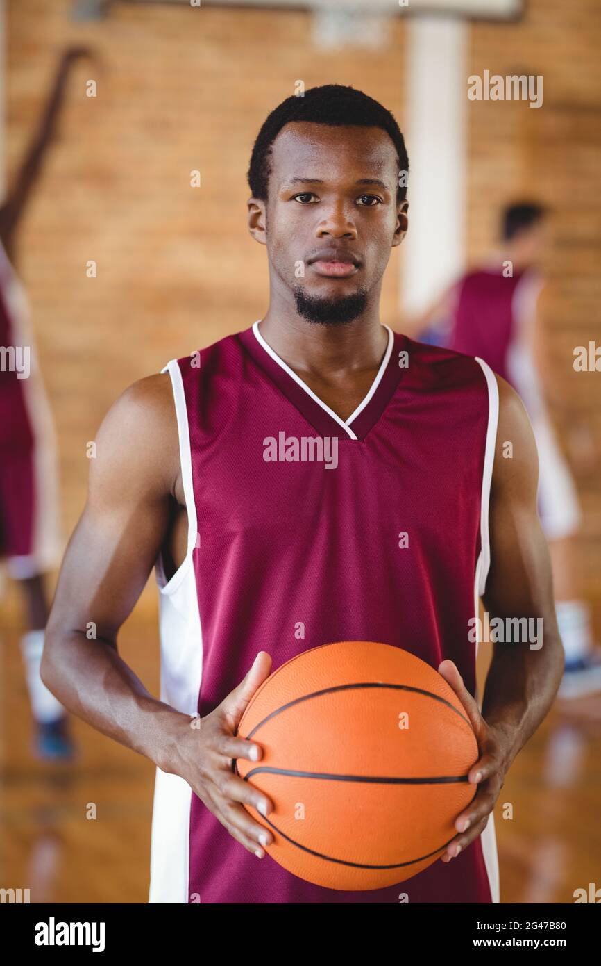 Confident basketball player hi-res stock photography and images - Alamy
