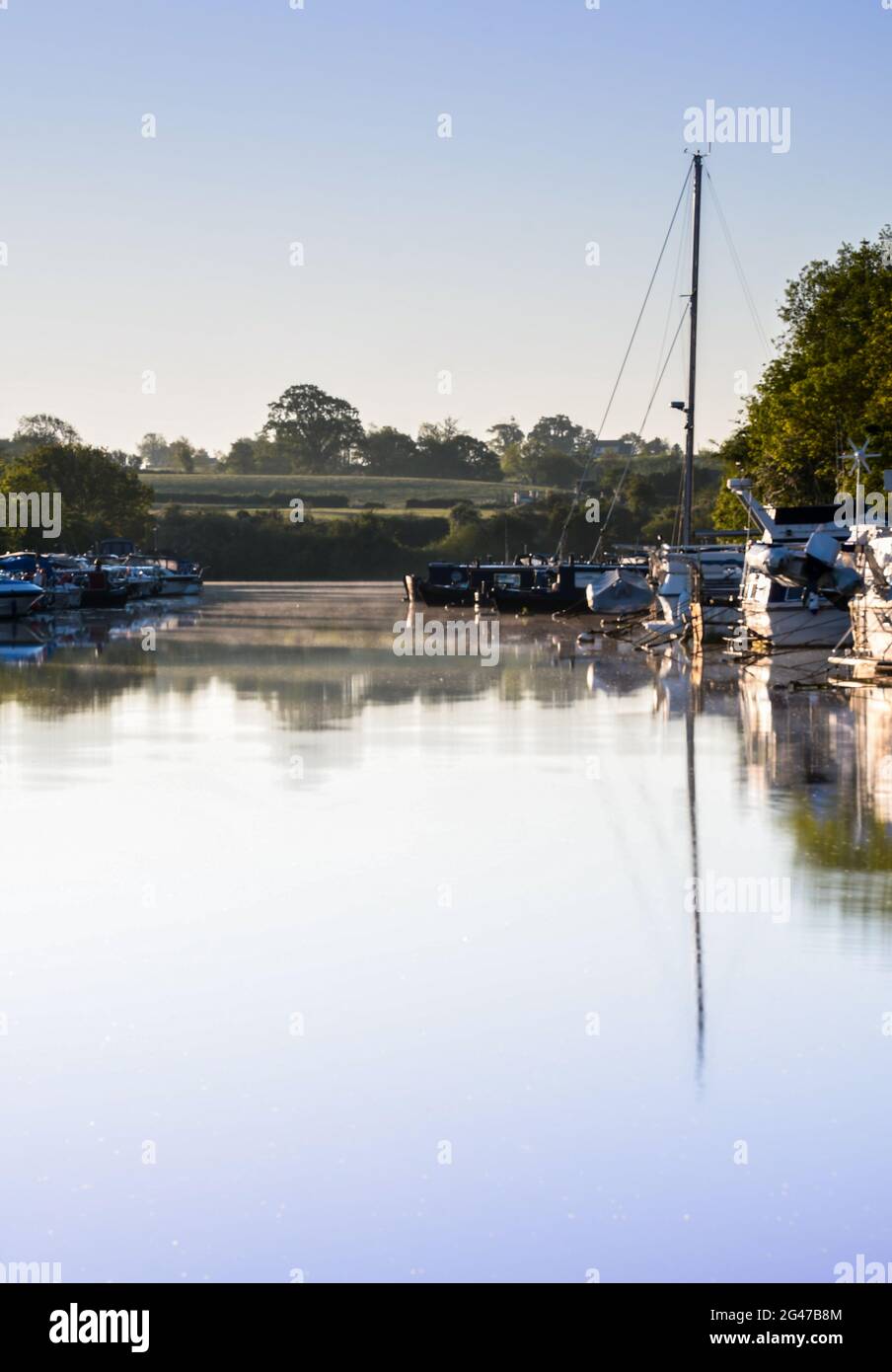 Boats at Sharpness Marina, Gloucestershire at sunrise Stock Photo - Alamy