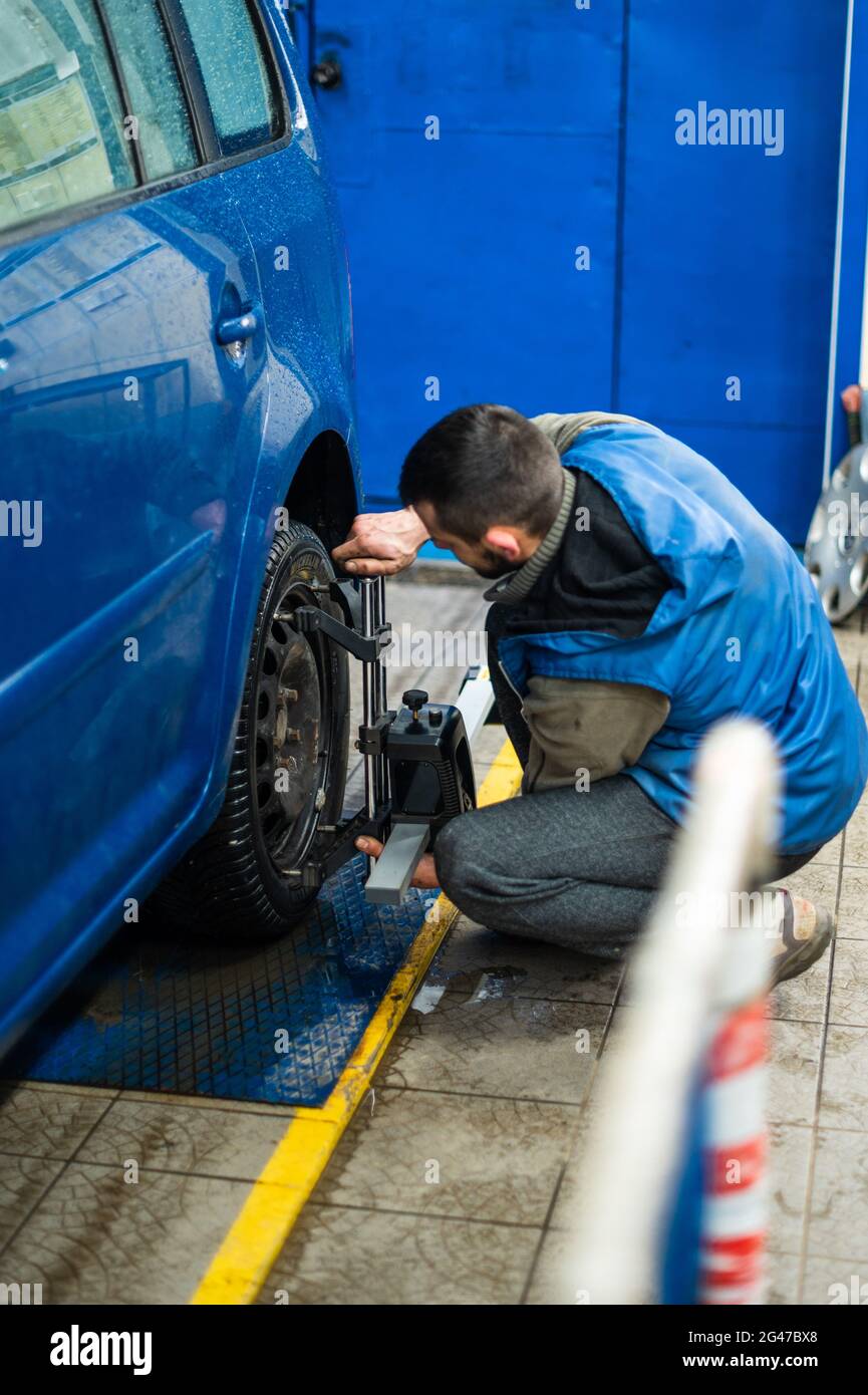 Engine leveler hi-res stock photography and images - Alamy