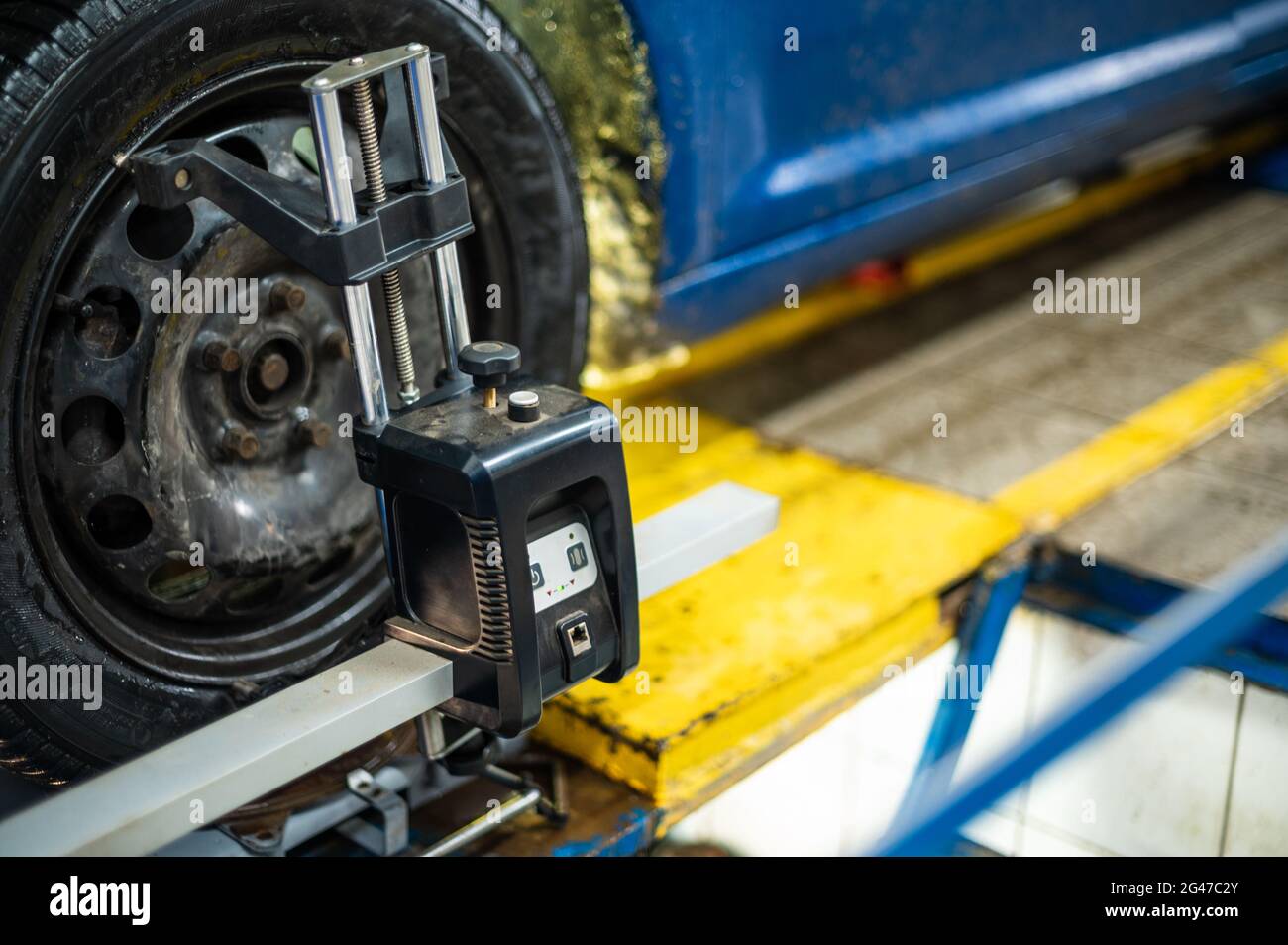 Car calibration tools hi-res stock photography and images - Alamy