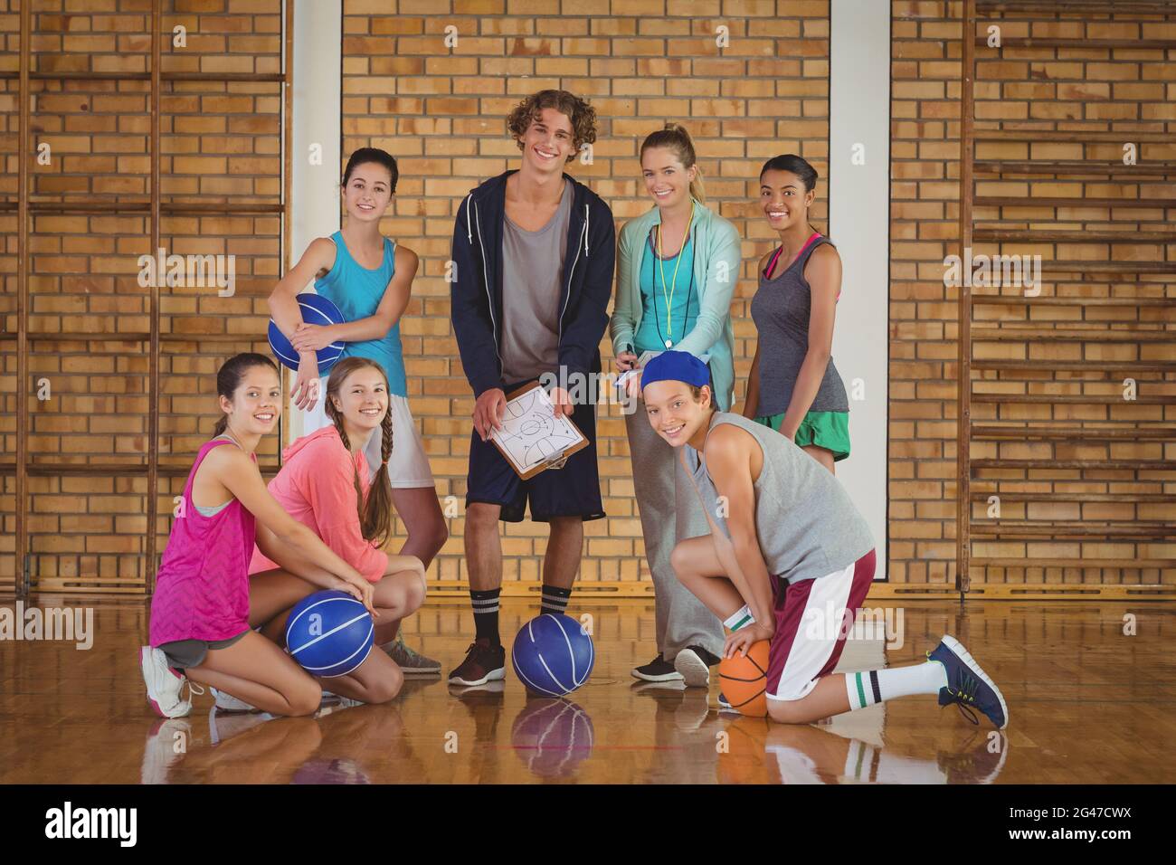 Kids discussing hi-res stock photography and images - Alamy