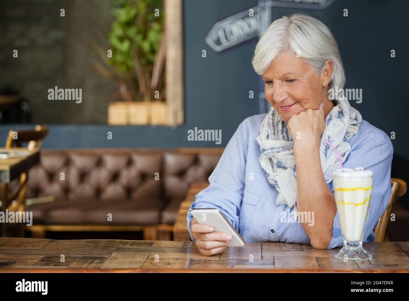 Mobiole hi-res stock photography and images - Alamy