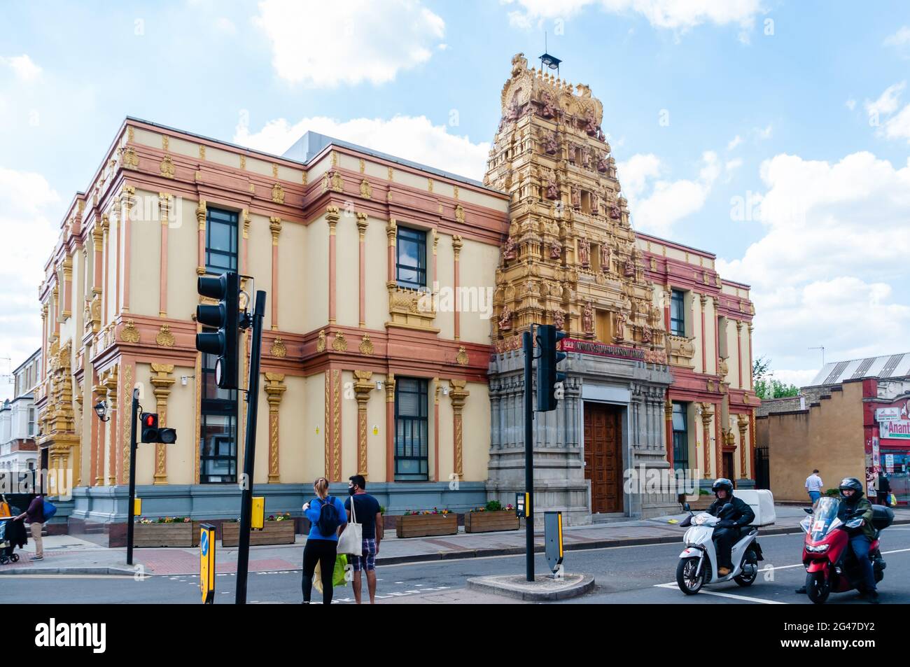 London sri mahalakshmi hindu temple hi-res stock photography and images ...
