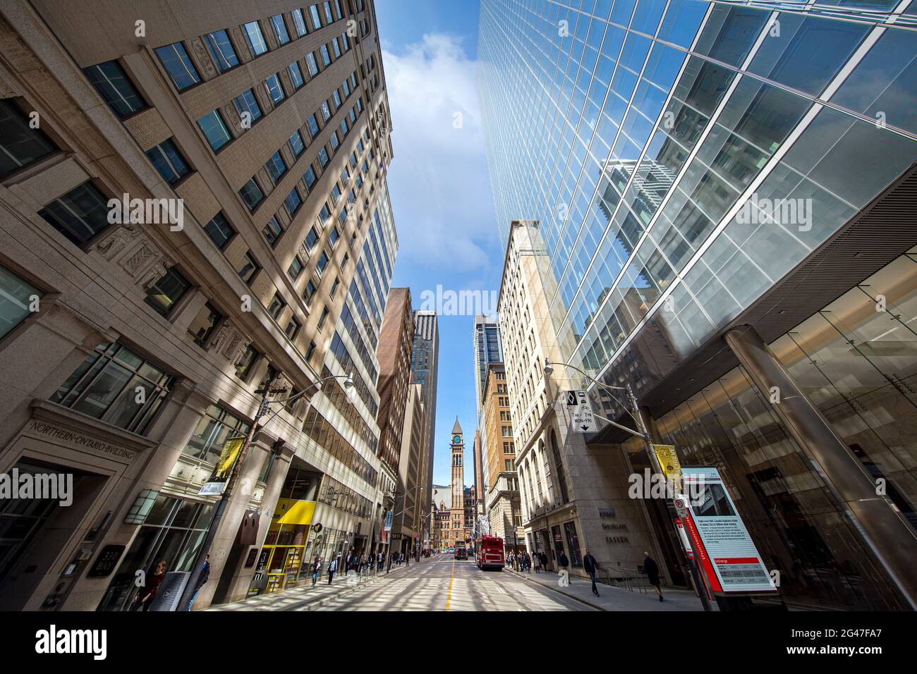 Toronto skyline 2020 hi-res stock photography and images - Alamy