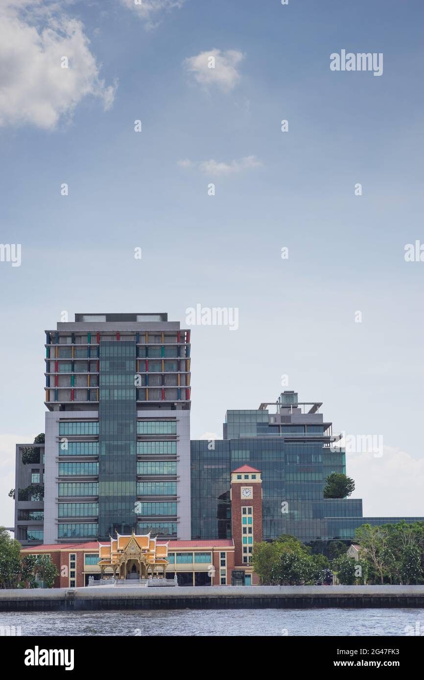 Buildings of Siriraj hospital, the first hospital in Thailand, along ...